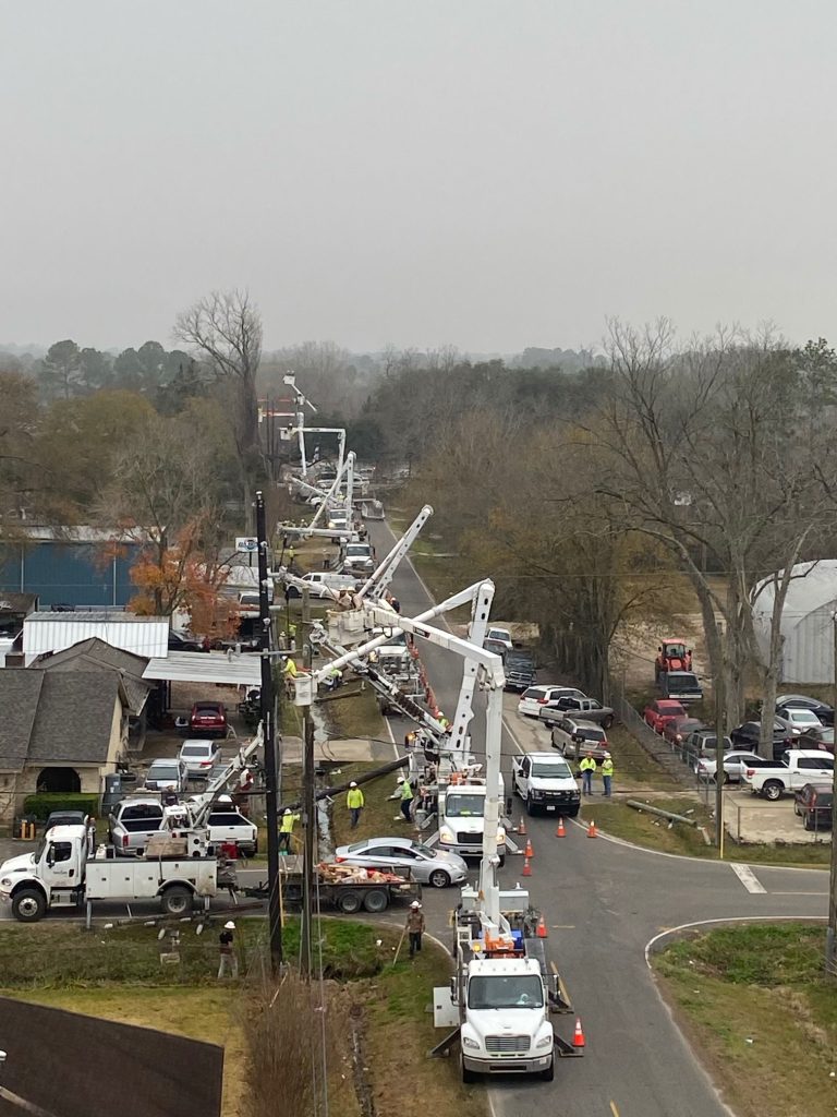 About Us – Front Line Power Construction